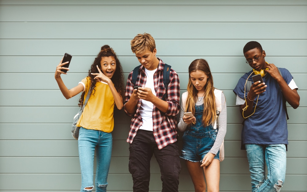 A Parent's Guide to Understanding Words Like "Meh" and Other Teen Lingo ...