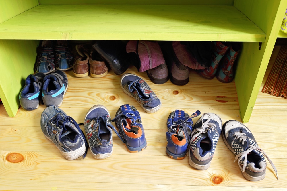 I Pick Up the Shoes - Her View From Home