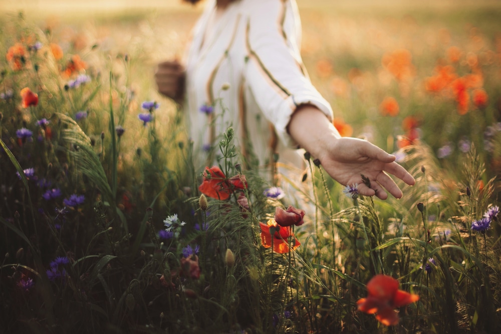 10 Extraordinary Traits of a Faithful Woman - Her View From Home